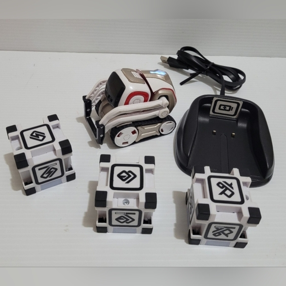 Anki | Toys | Takara Tomy Anki Cozmo Robot Charger Learning Cubes Robot ...